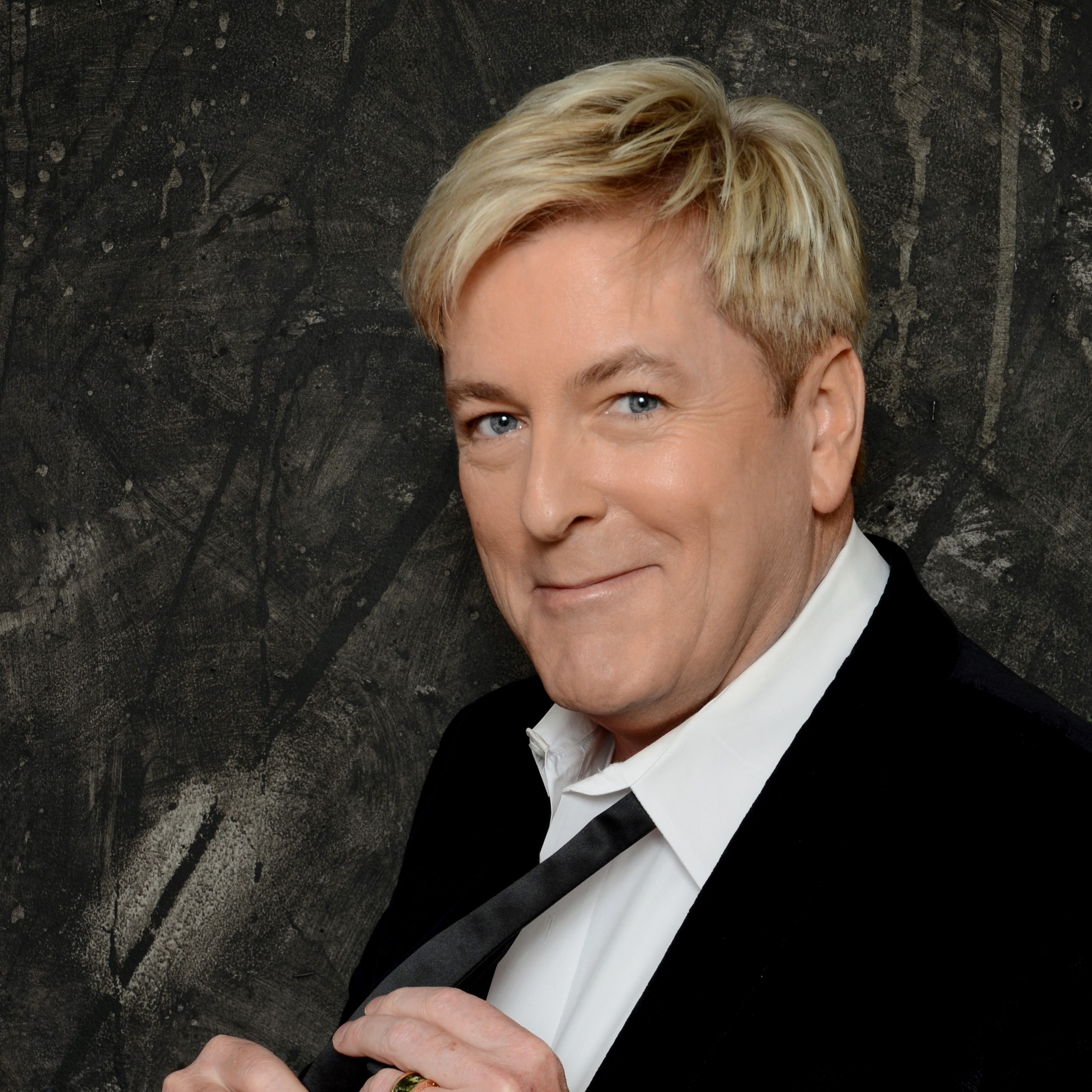 About Russ | RussLorenson.com | San Francisco's Favorite Crooner